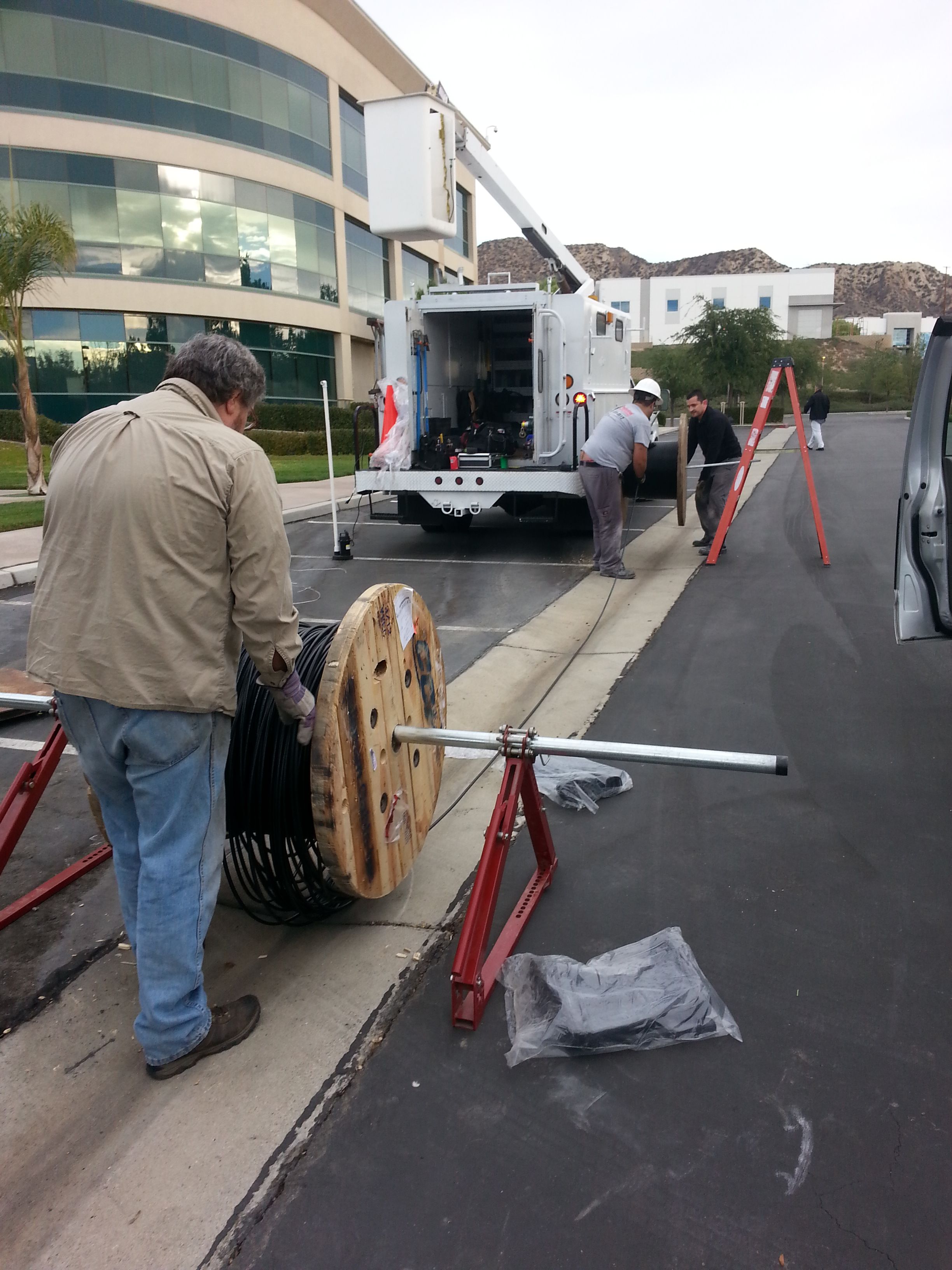 Data and Fiber Optic Cabling | Los Angeles Commercial Electrician