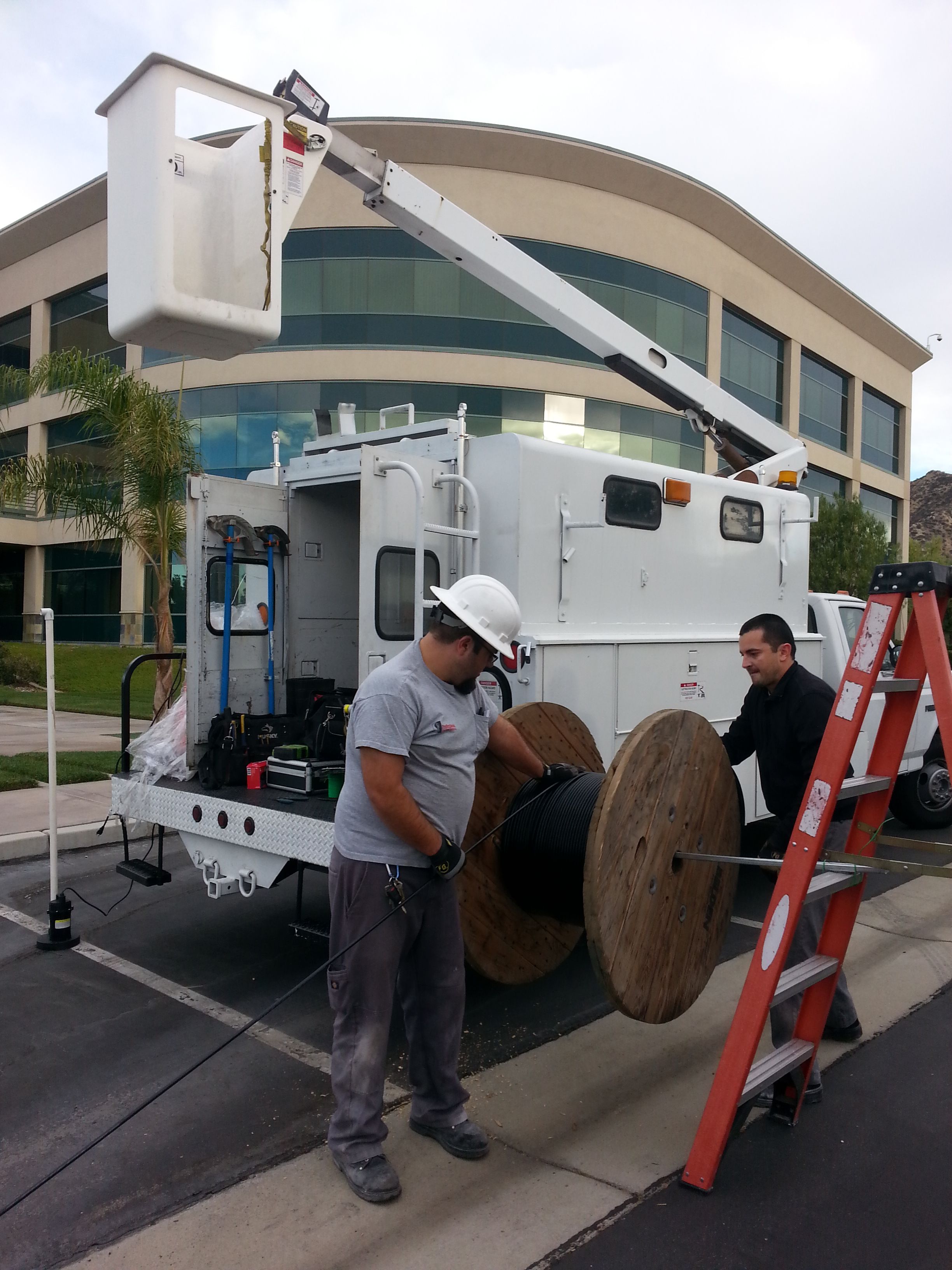 Data and Fiber Optic Cabling | Los Angeles Commercial Electrician